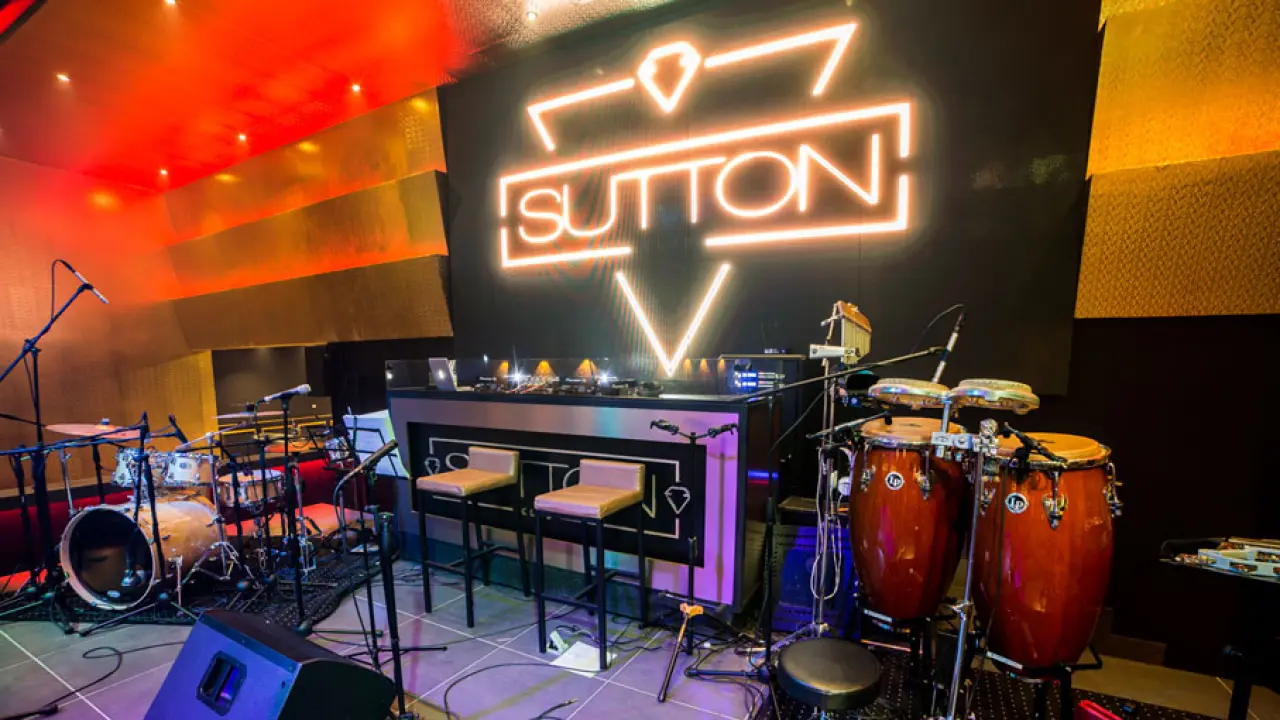 Sutton Club, un nuevo y moderno sitio para la rumba y los conciertos en ...