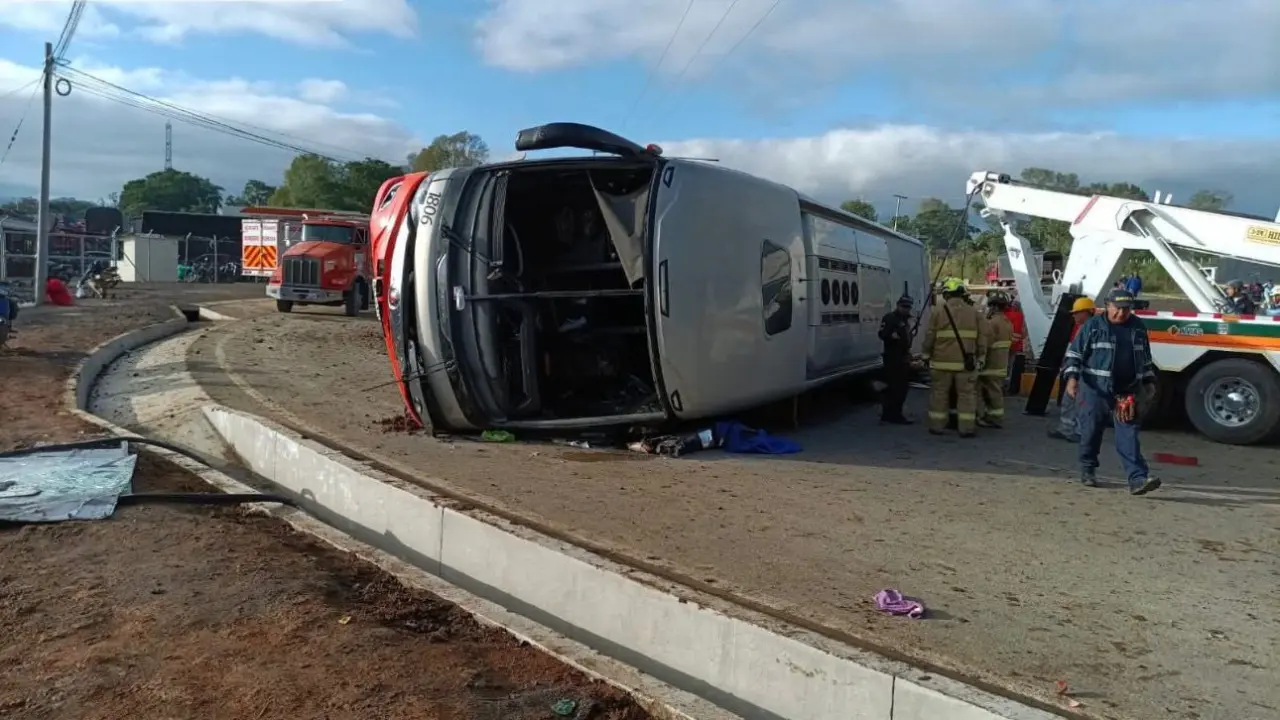 Tres muertos y más de 15 heridos deja fuerte accidente en Popayán, Cauca