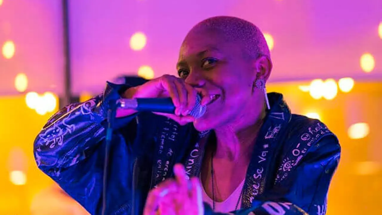 Mabiland, la artista chocoana que mezcla sonidos de jazz con hip hop ...
