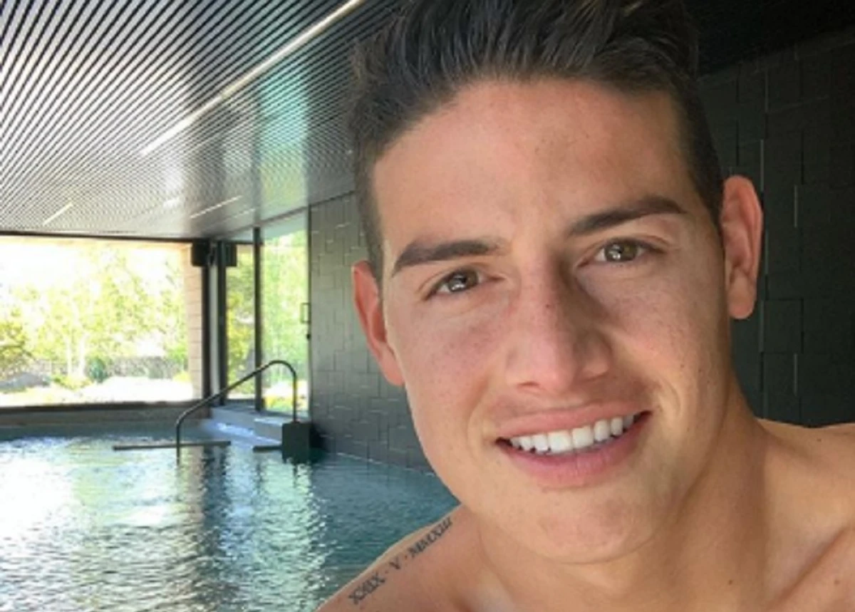 “Qué trofeo”: Mujeres elogian a James Rodríguez por foto desnudo en el ...