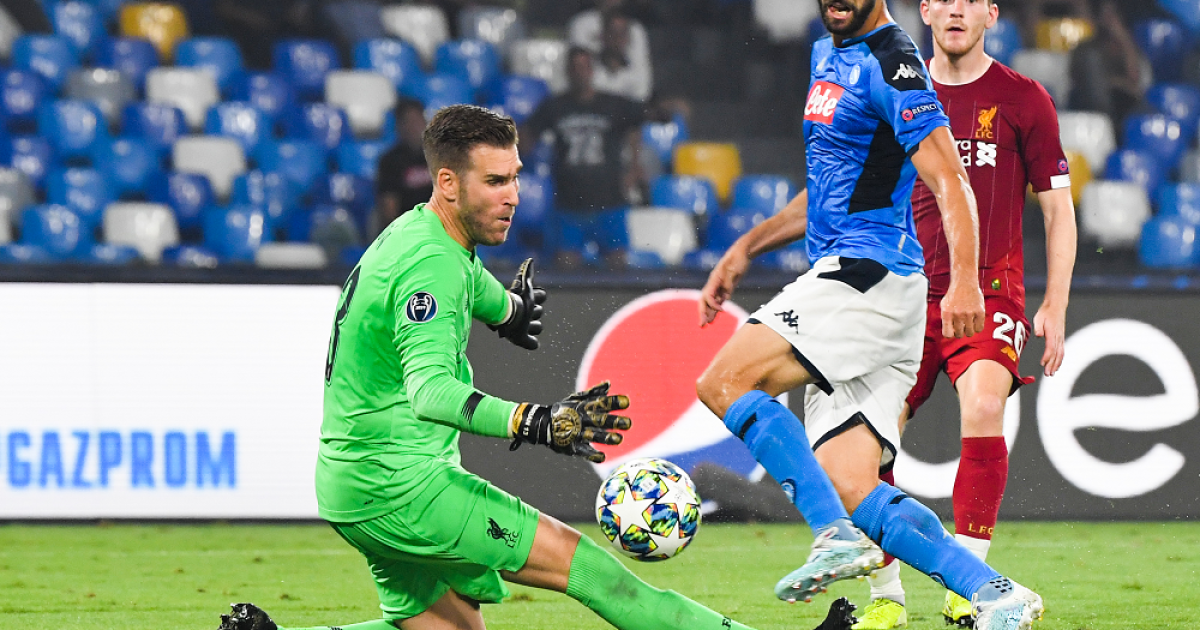 Liverpool inicia su defensa del título en Champions con derrota 2-0 ...
