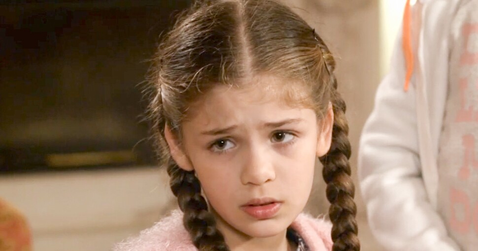 Capítulo: Elif se resguardará en casa al lado de su familia - CaracolTV