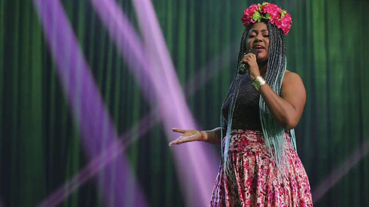 Febe Merab nos hizo sentir orgullosos de ser colombianos con su cantar ...