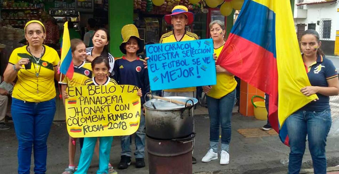 Pitos, cantos y chocolate, así apoyan los paisas a la Selección ...