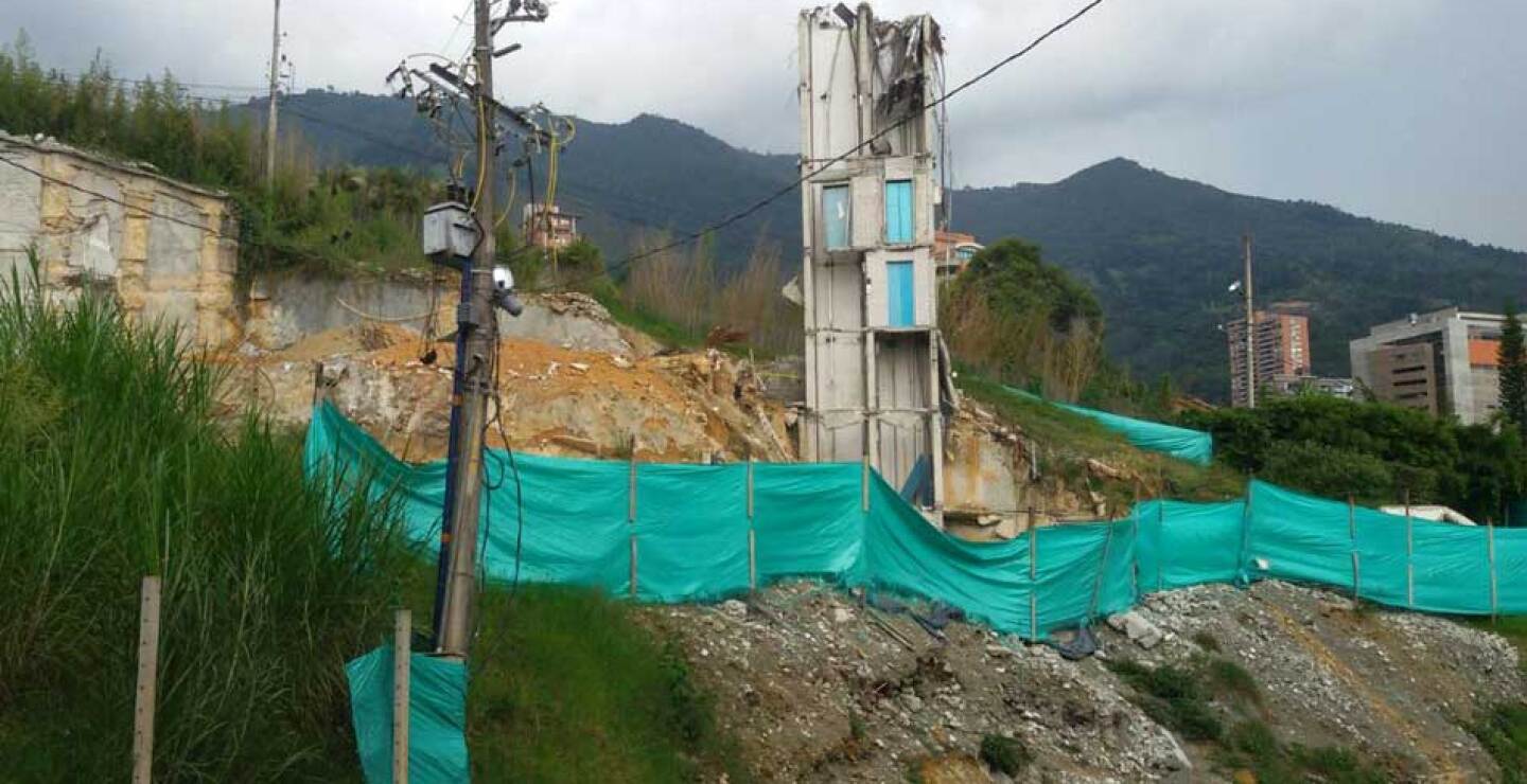 Así se ve el lugar donde estaba el edificio Space, un año después de la ...