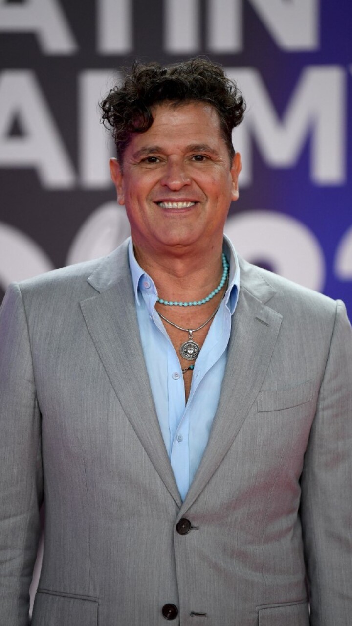 Latin Grammy 2023 Las Pintas De Karol G Shakira Camilo Y Otros