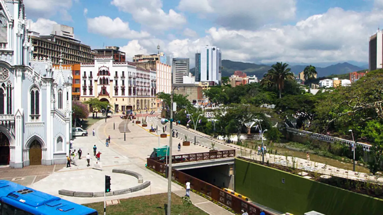 El Bulevar del Río y la Plaza de Cayzedo en Cali se embellecen de cara ...