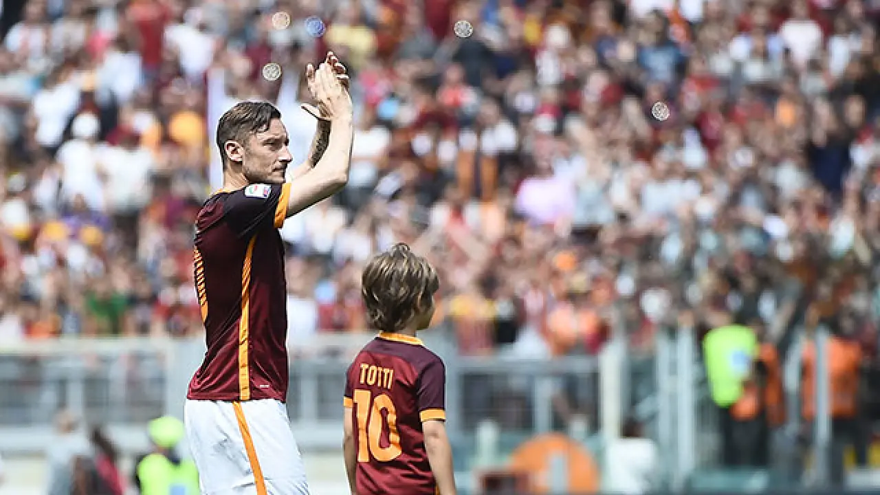 Top 10: Totti y sus mejores asistencias en su carrera - GolCaracol