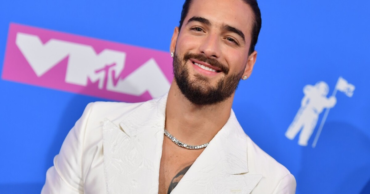 Maluma se convirtió en el primer hombre en protagonizar la portada de ...