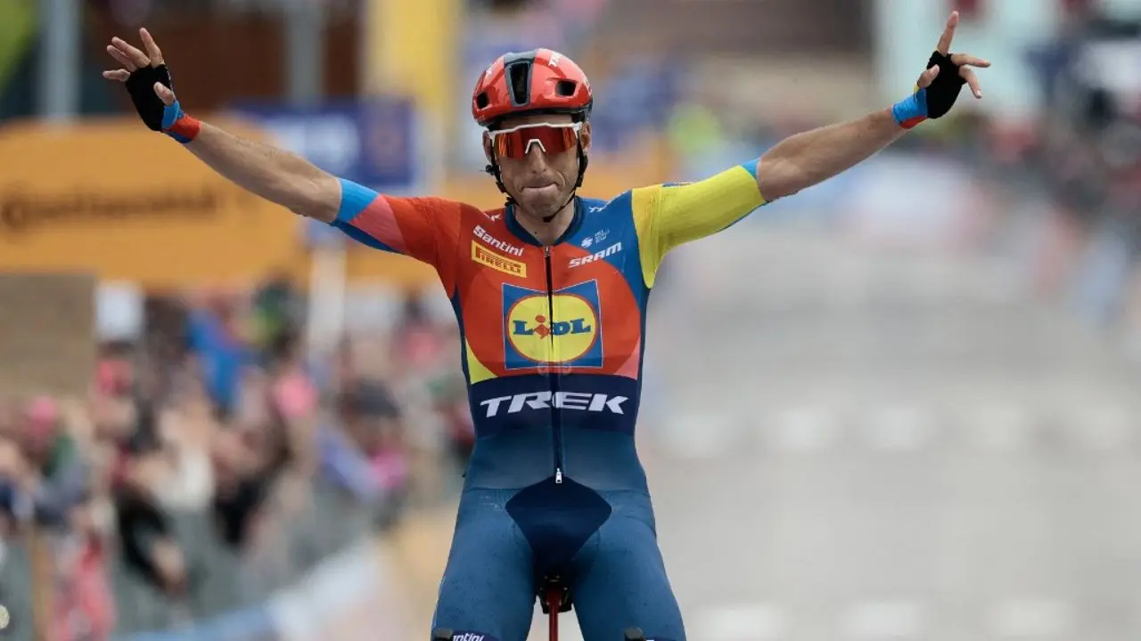 Reviva la victoria de Carlos Verona en la etapa 15 Giro de Italia 2025 ...