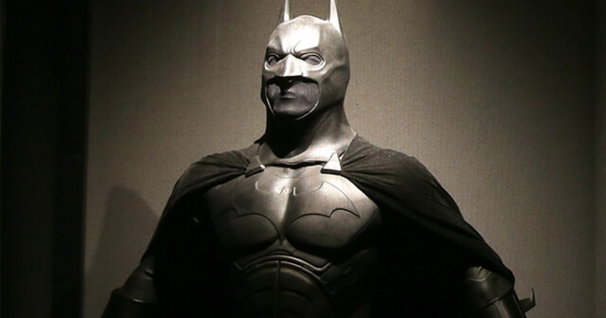 Batman celebra sus 80 años con una edición especial del cómic donde ...