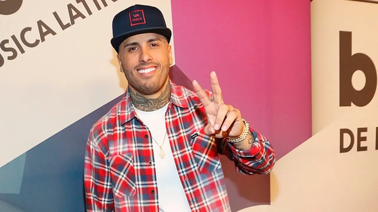 Nicky Jam, Becky G y Bryant Myers aterrizan en Bogotá para un concierto ...