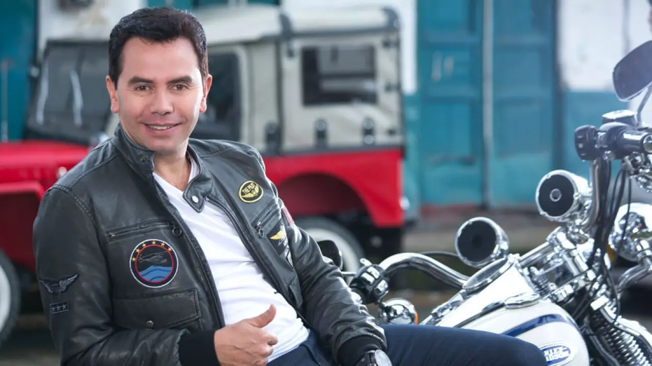 Así responde Jhonny Rivera a sus fans que le piden dinero regalado ...