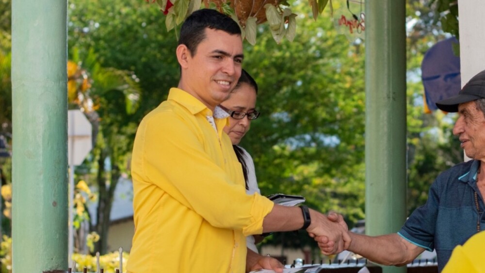 Candidato a la Gobernación de Santander Mauricio Quiñones sufrió un accidente vehicular - BluRadio