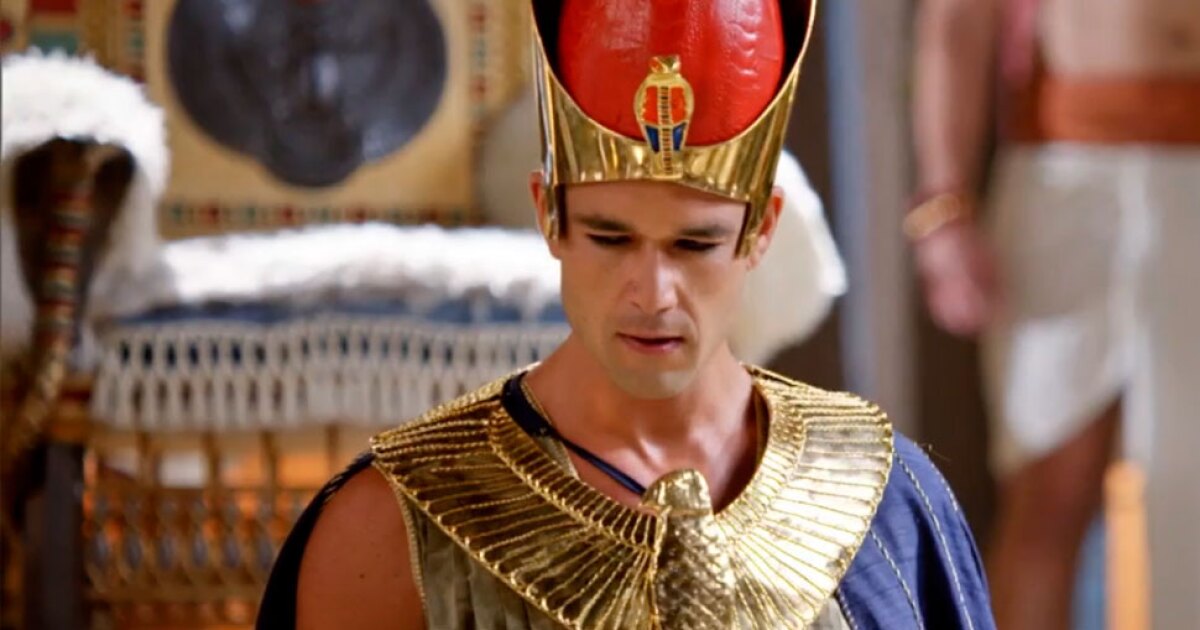 Capítulo: El nuevo rey Ramsés decide emprender la búsqueda de Moisés ...