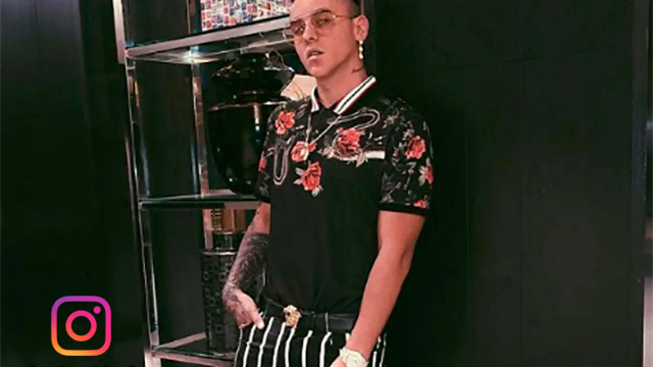 Con este "besito" a una fanática, Kevin Roldan dejó boquiabiertos a ...